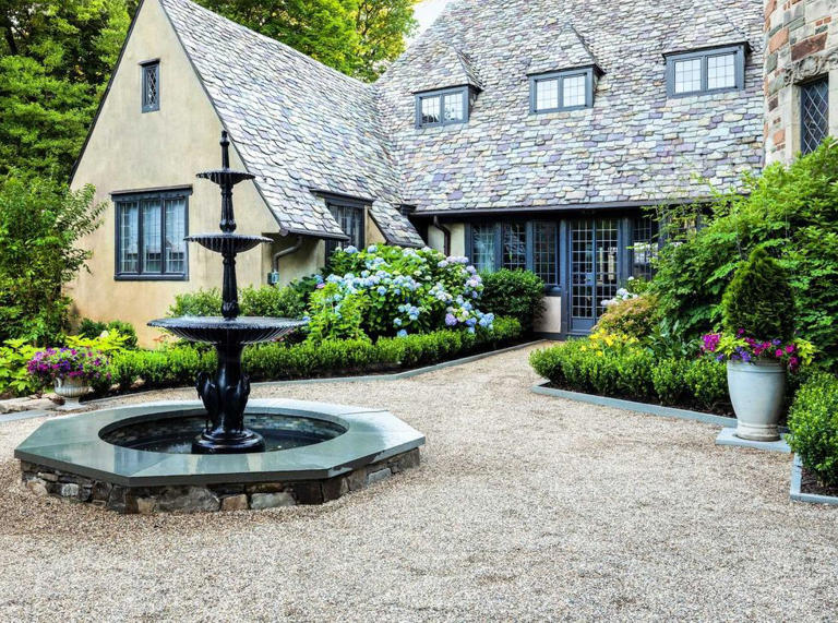 European-inspired gardens top summer's hottest home trends, Houzz says