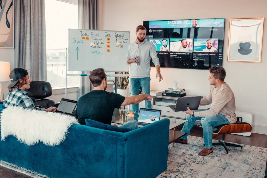7 leader behaviors that quietly erode team respect