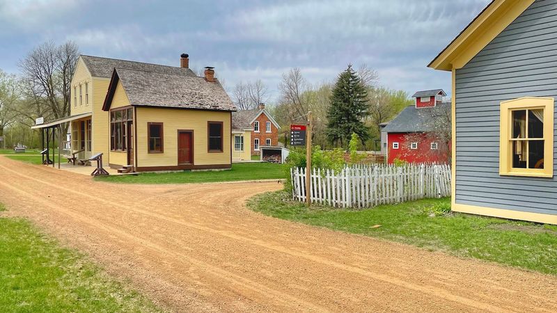 6 Minnesota ghost towns you can still walk through today, no admission ...