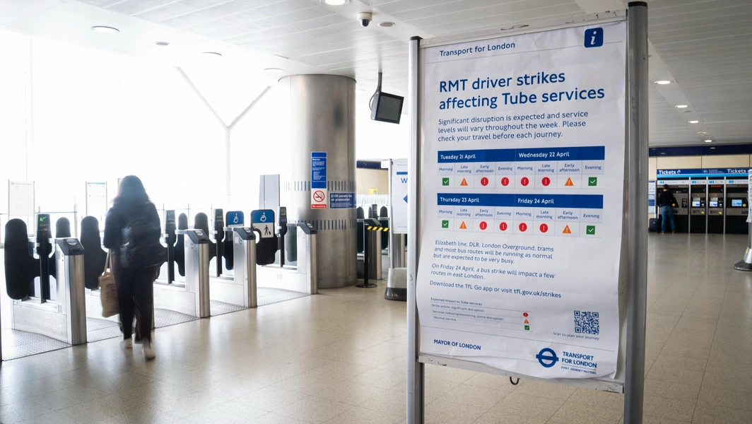 RMT sets June Tube strike dates as talks stall