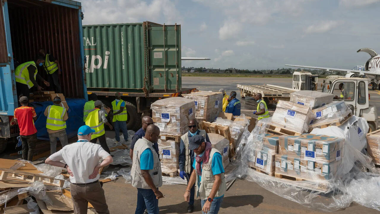 Aid supplies arrive in Bunia amid Congo's Ebola crisis as WHO director ...