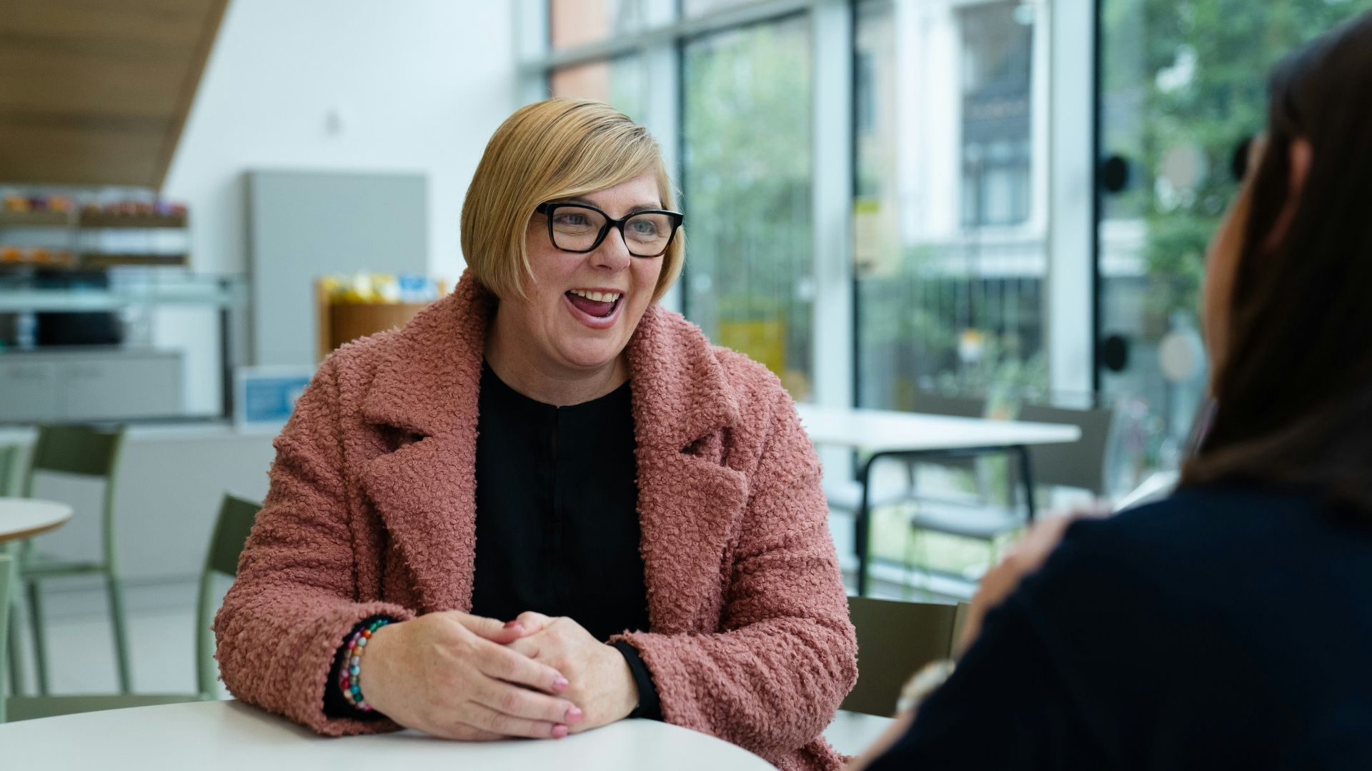 10 conversation habits that make you sound dull & 10 that make you magnetic