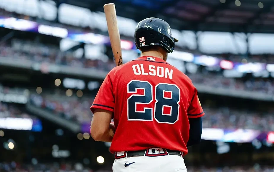 Braves stay atop MLB as union pushes sweeping pay hike