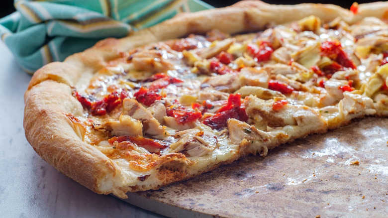 The real difference between the most popular types of pizza