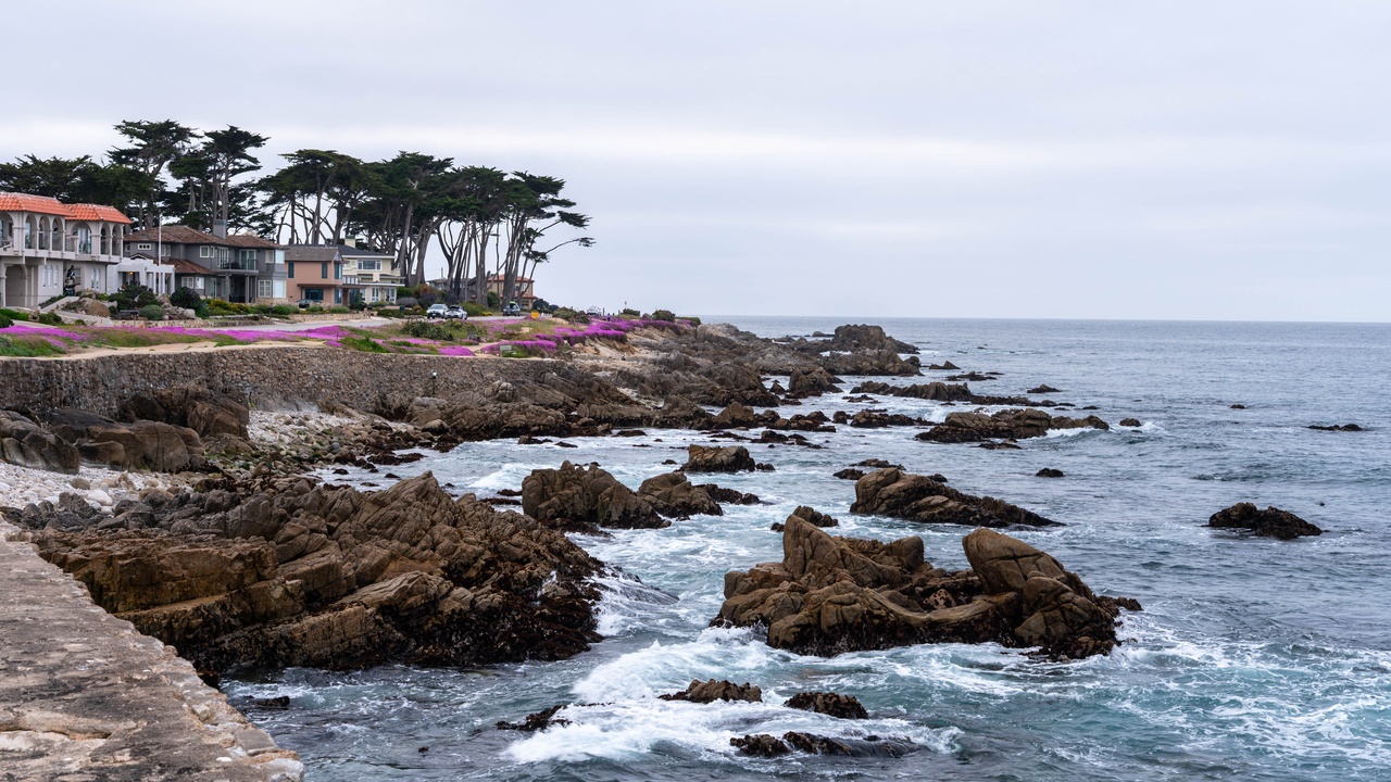 Victorian cottages, monarch butterflies, and an 1855 lighthouse ...
