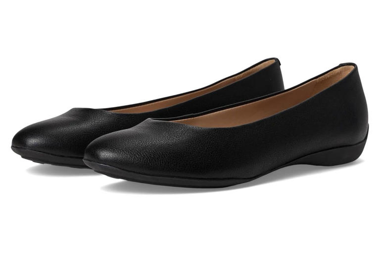 Jennifer Garner’s elegant ballet flats are the comfortable summer shoe ...