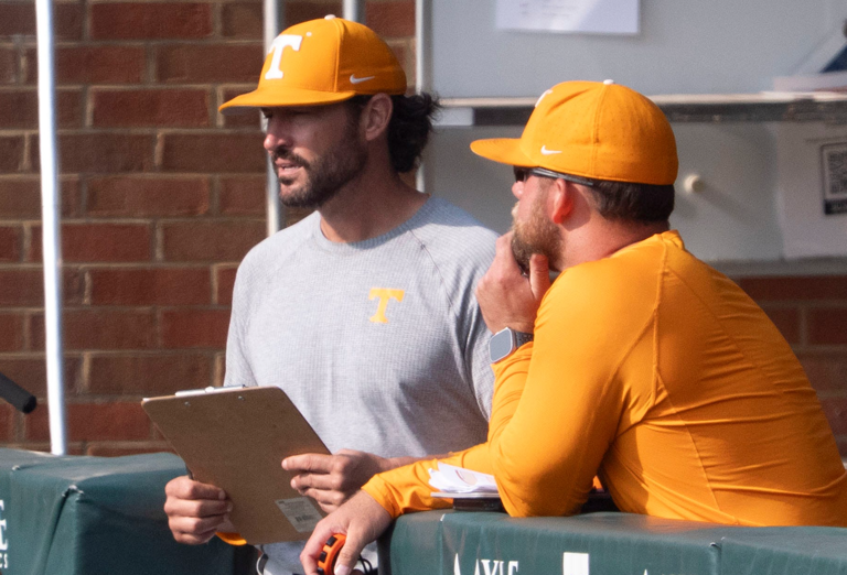 Tennessee coach Josh Elander drops some strong quotes on former Vols ...