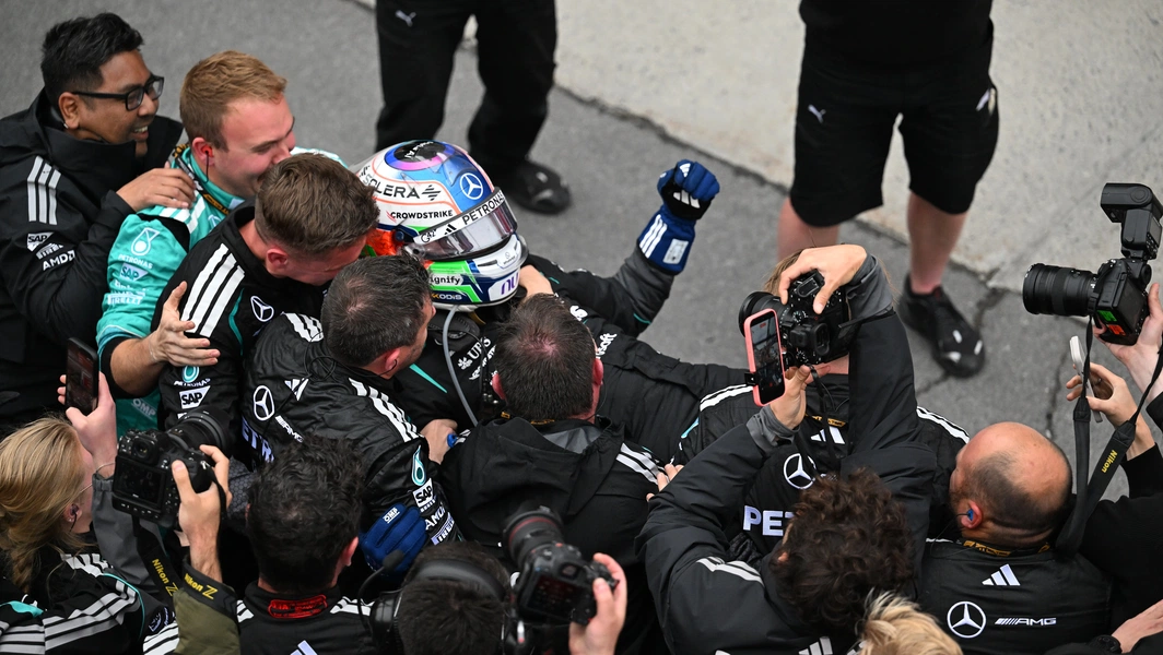 Russell’s battery failure hands Antonelli 43-point title lead