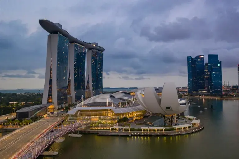 Singapore refreshes retail digital plan to drive AI adoption amongst SMEs