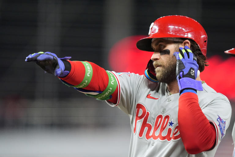 Bryce Harper bristles at blowback from toothbrushing technique. Just a ...