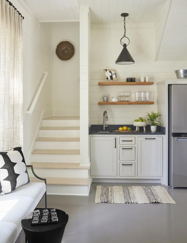 8 kitchen paint colors that instantly make small spaces feel larger