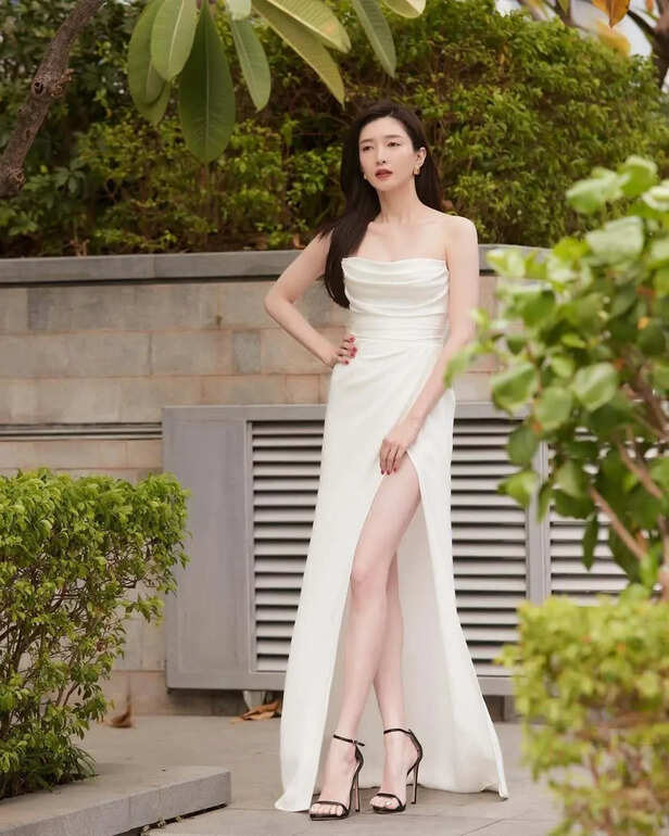 Why is Chinese actress Maggie Jiang trending? Alleged 2020 'hairy toes ...
