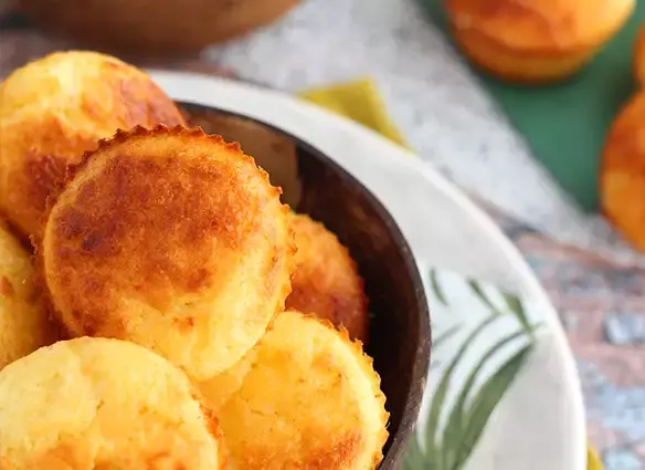 Brazilian coconut muffins - queijadinhas