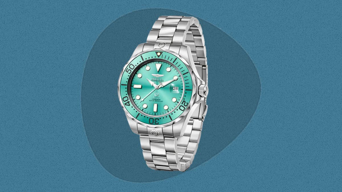 Get Invicta's robin's egg blue diver watch for only $140 - save $955 today!