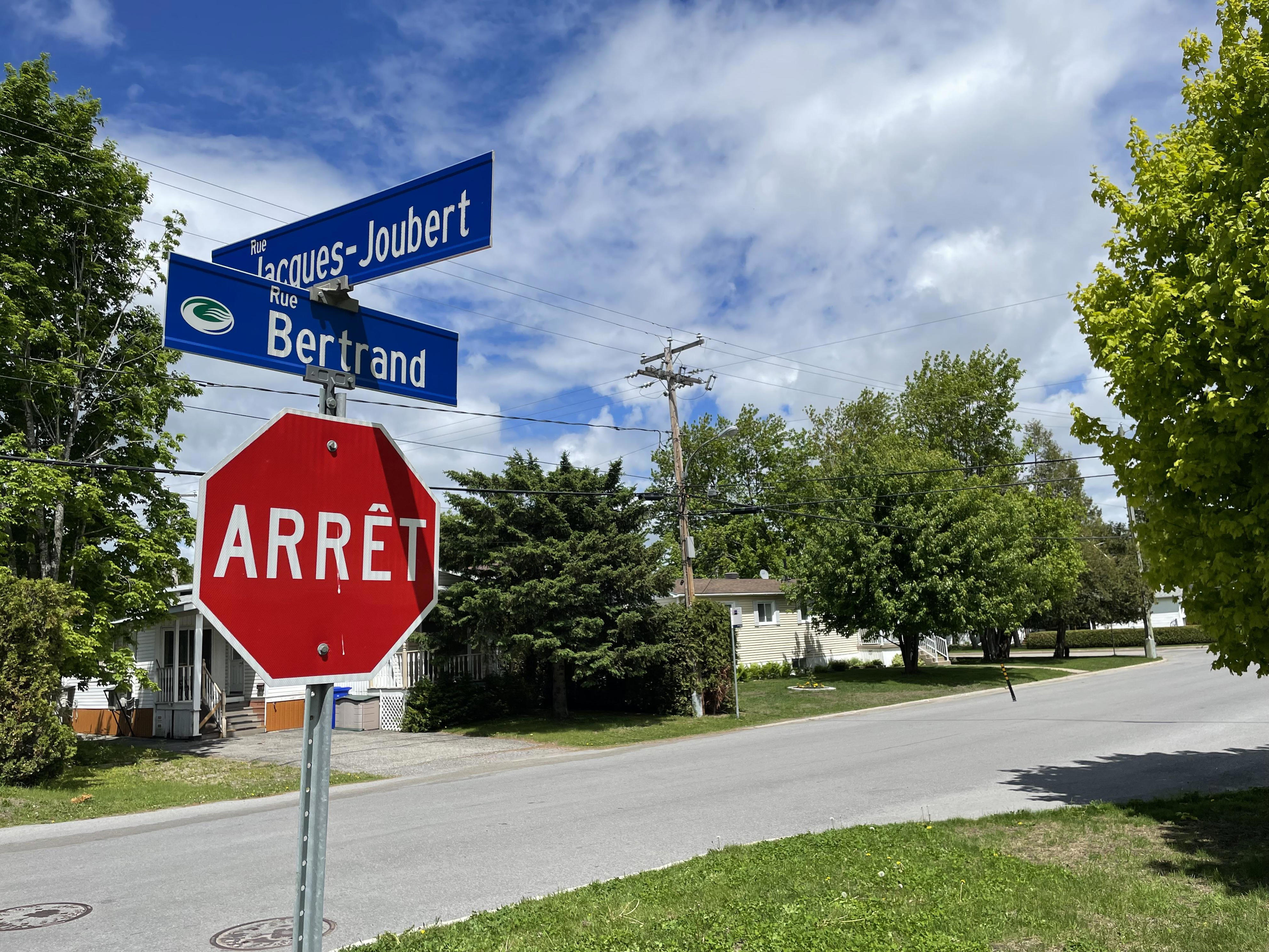 Des dos d’âne seront installés sur la rue Bertrand pour lutter contre ...
