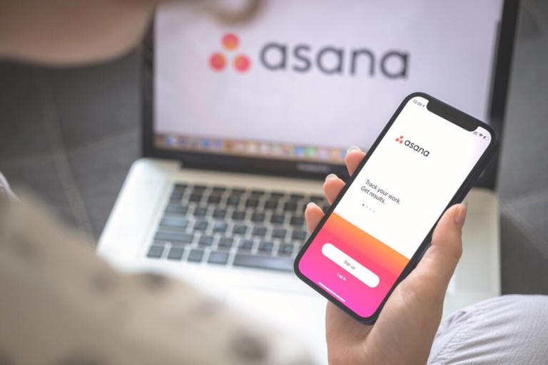 Asana stock trades higher on Q1 financials, StackAI acquisition: What ...