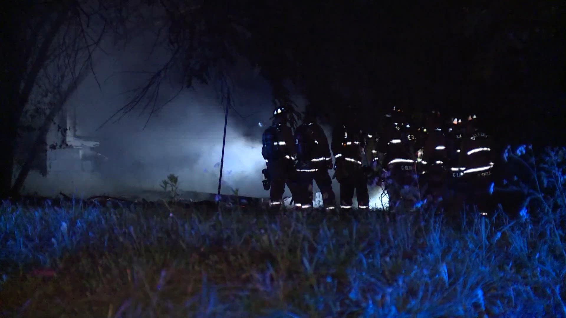Flames cause roof to collapse after fire breaks out at southwest ...