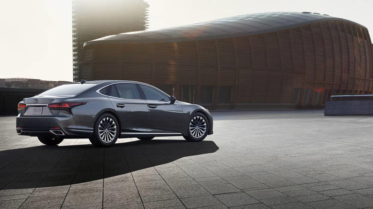 2025 Lexus LS