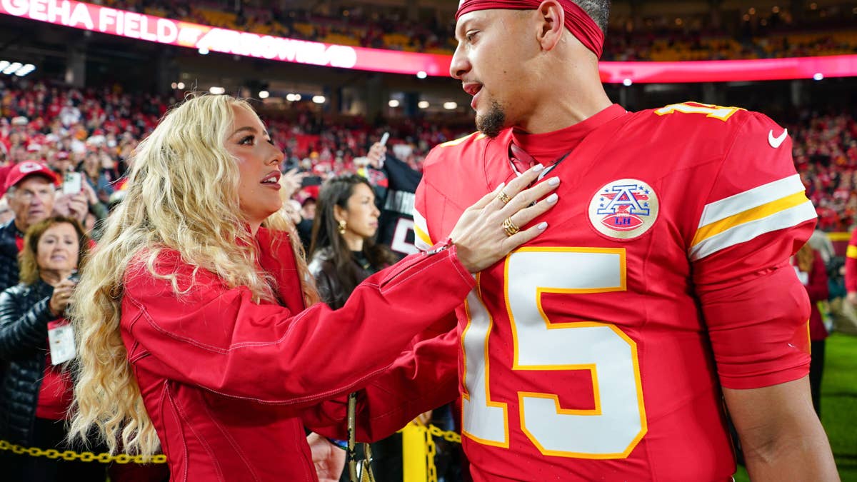 Brittany Mahomes reacts to Patrick becoming NFL's first $500 million player