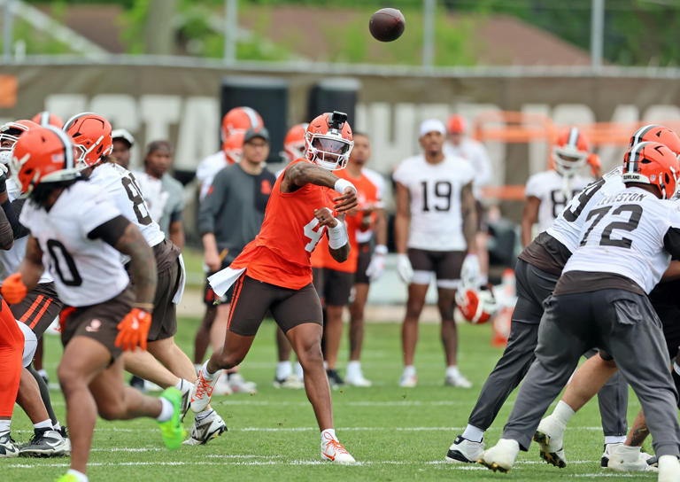 Deshaun Watson looks like a different QB at Browns OTAs