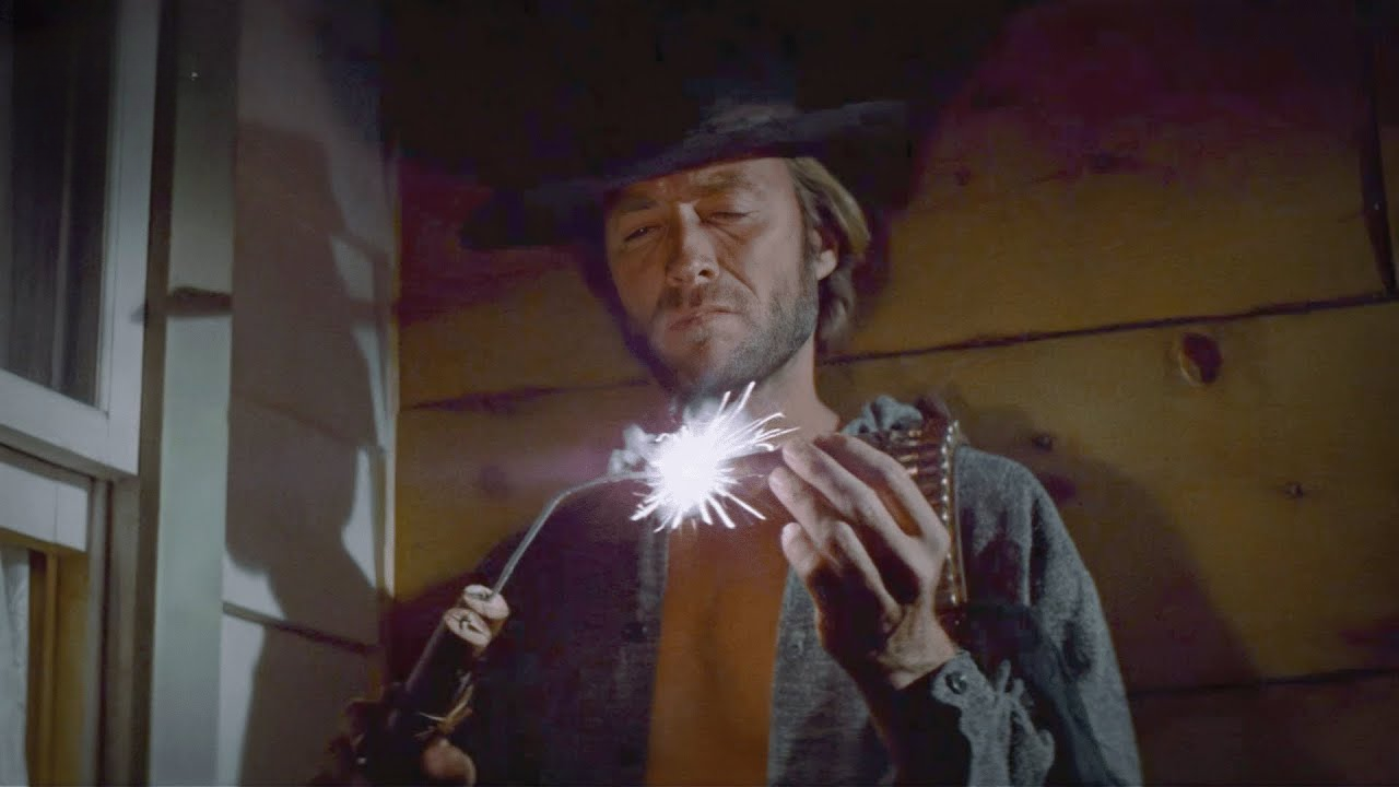 Hotel room ambush and explosion! | High Plains Drifter
