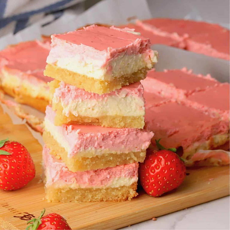 Low carb strawberry cheesecake bars (almond flour crust)