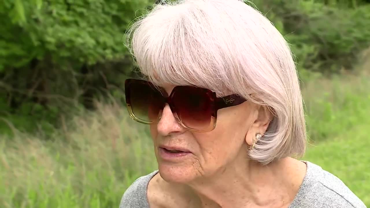 Neighbors, trail walkers pray for 5-year-old critically hurt when tree ...