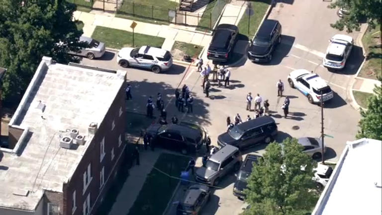 FBI investigating agent-involved shooting on West Side, large Chicago ...