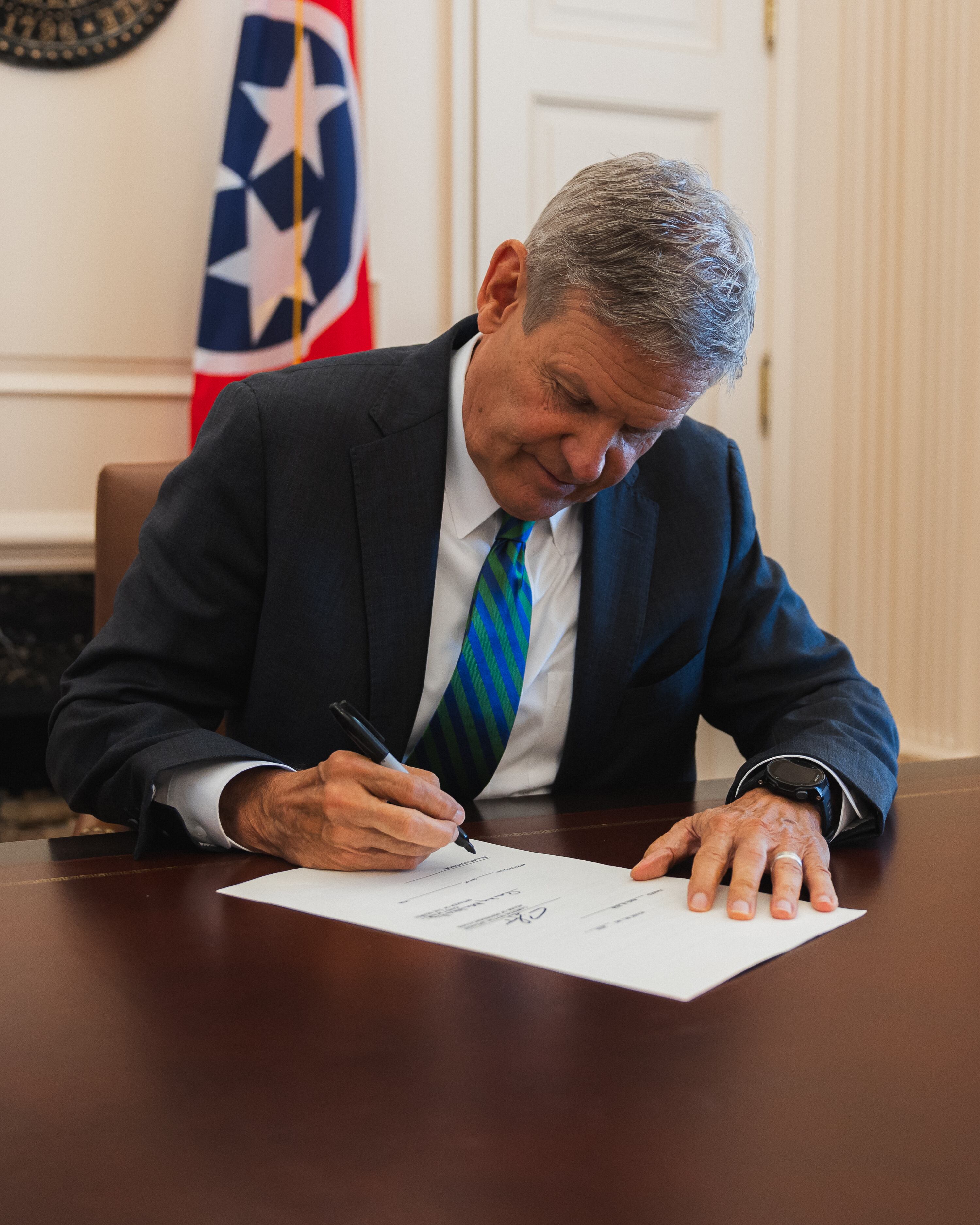 Tennessee governor signs laws protecting use of force, targeting drink ...
