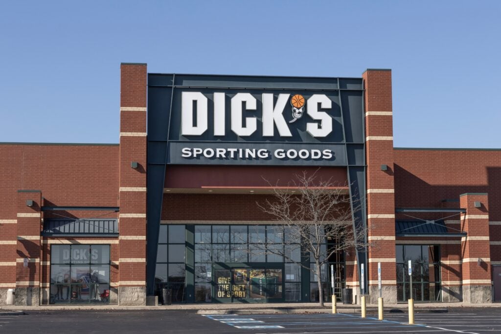 Dick's Sporting Goods stock climbs as Foot Locker recovers, sales ...