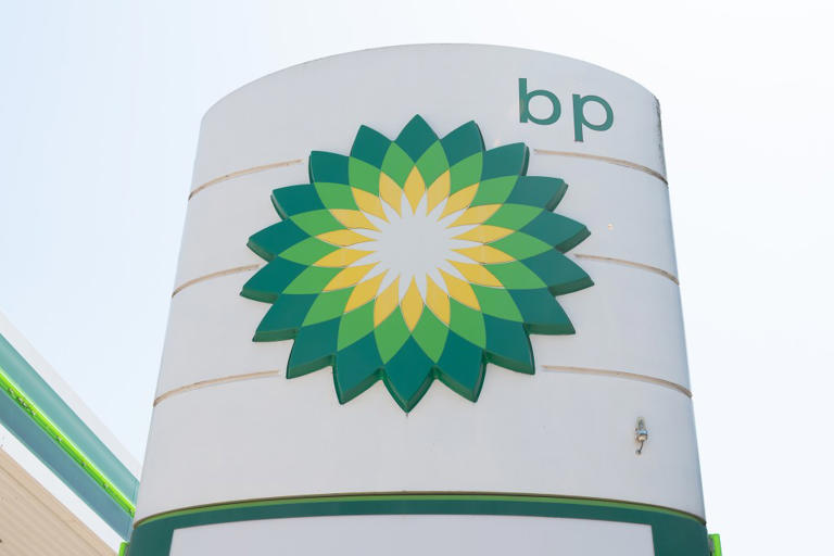 Ousted BP chair Albert Manifold denies 'bullying' claims, challenges ...