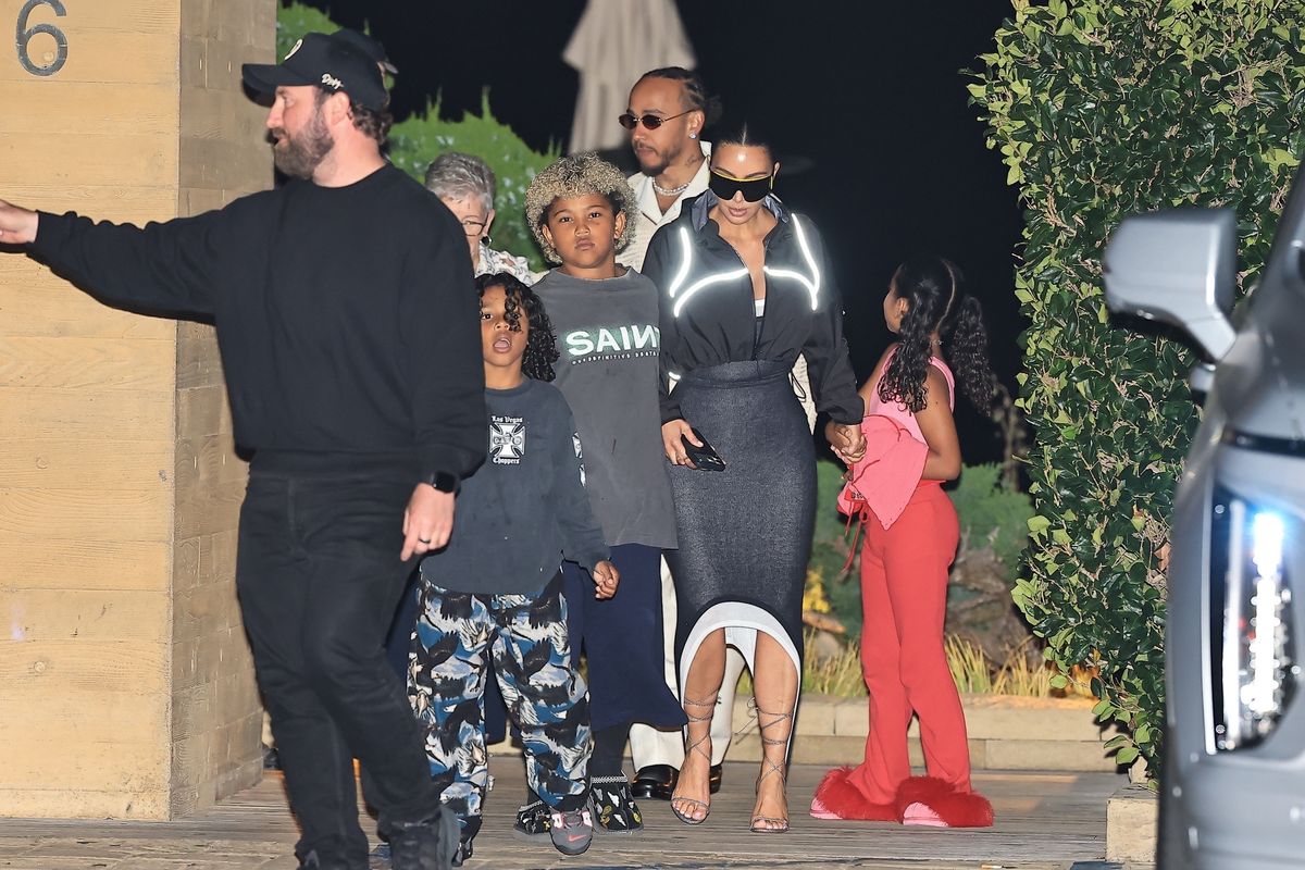 Kim Kardashian and Lewis Hamilton step out with their moms, her kids ...