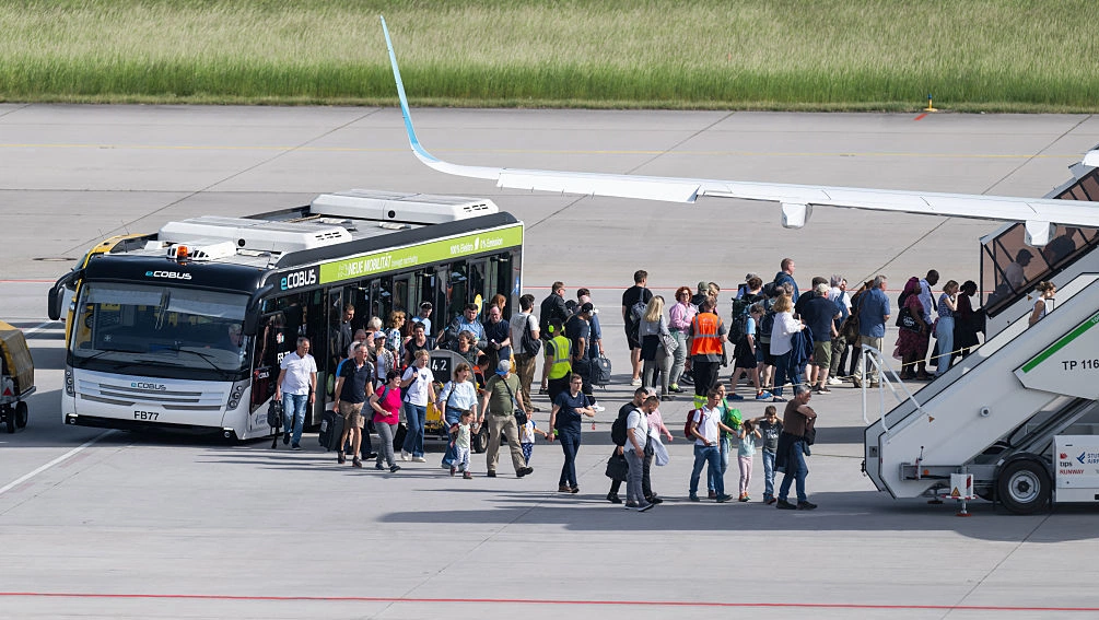 Rising travel costs split US summer vacation plans