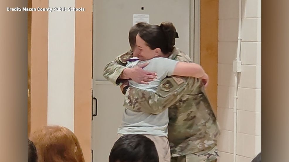 Mom deployed to Iran for more than a year surprises 4th-grade son at school