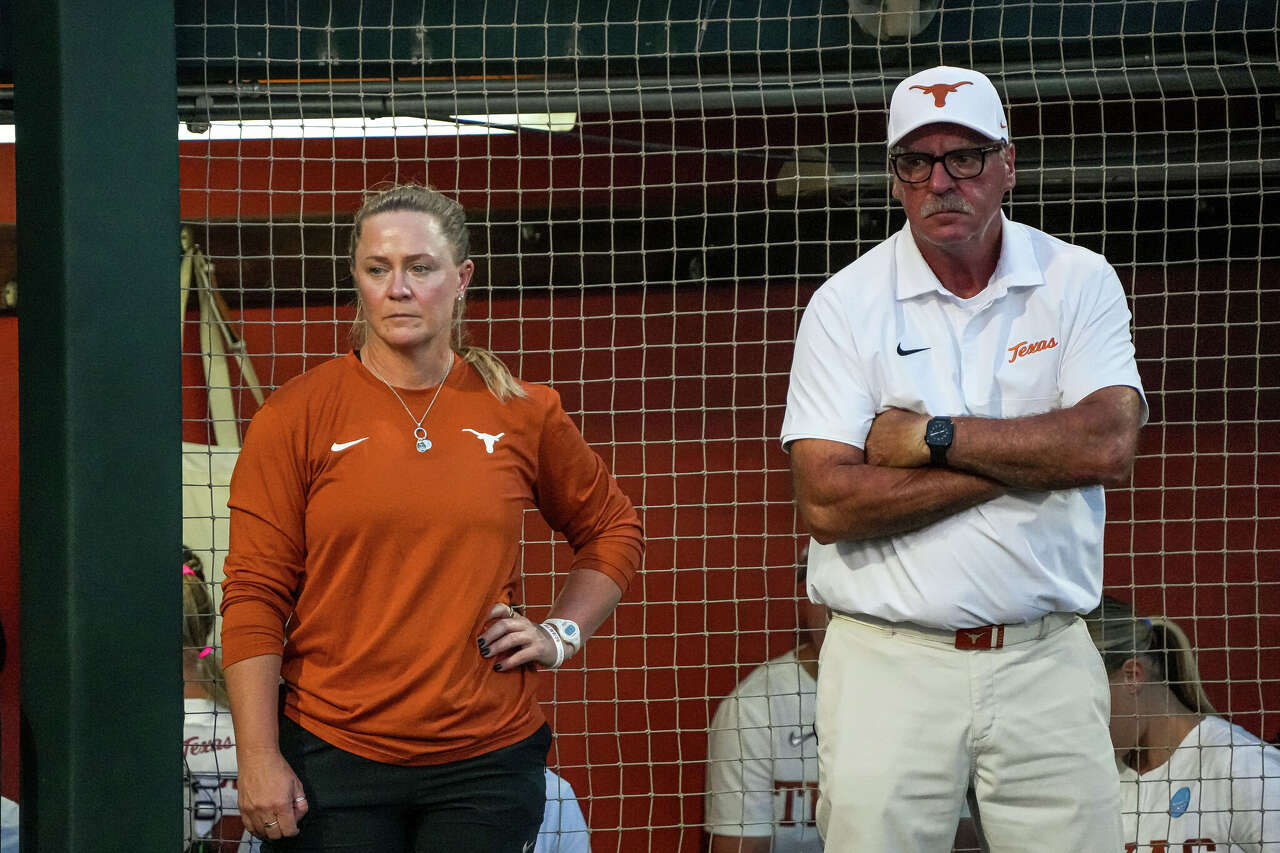 Texas softball coach seeks 'underdog' fight from Longhorns in must-win ...