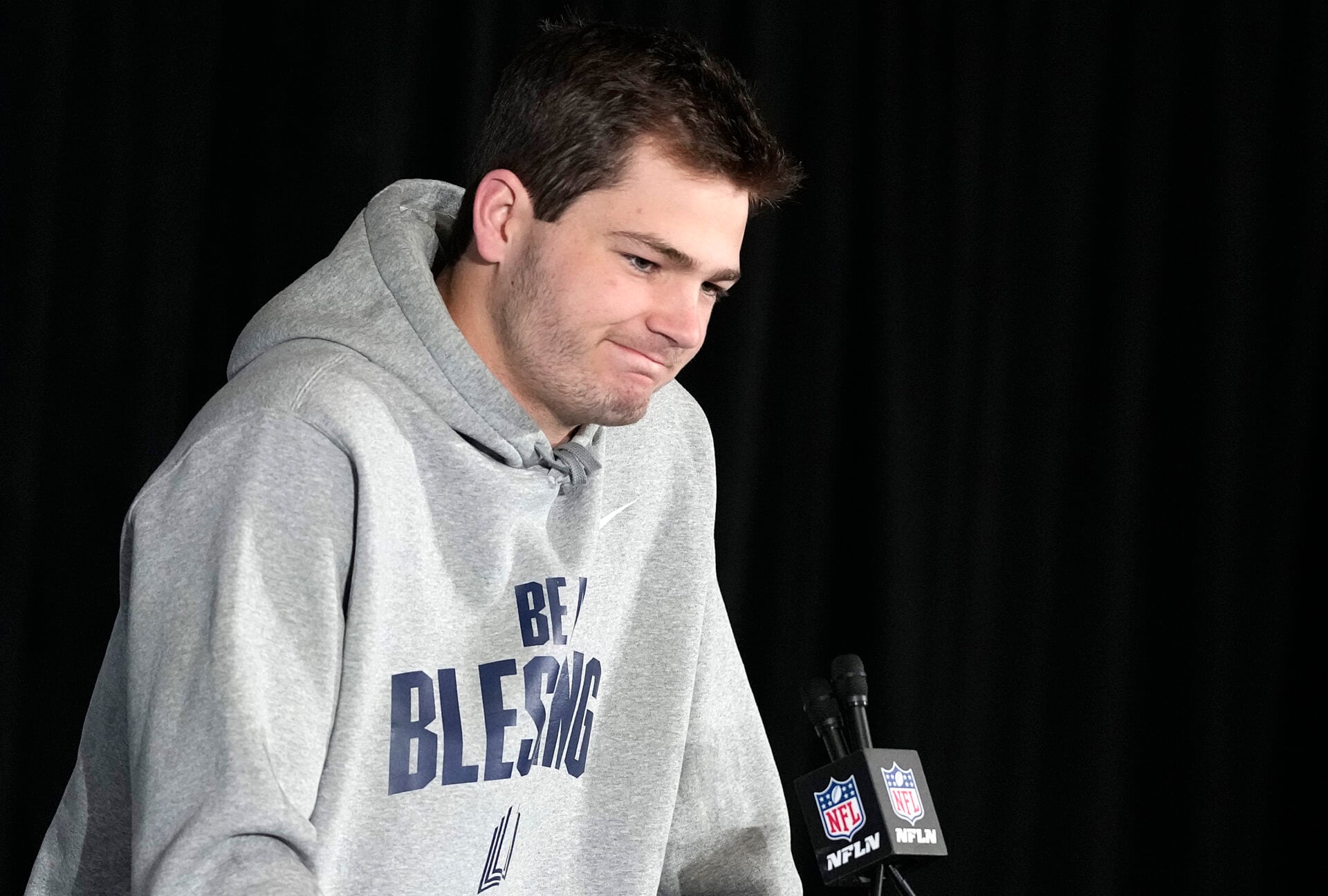 Patriots QB Drake Maye left speechless by NFL reporter’s unique ...