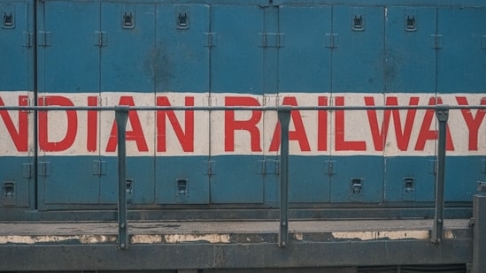 ‘Highly objectionable’: FSSAI issues notice to IRCTC over viral video ...