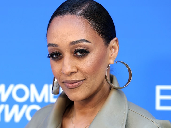 Tia Mowry hard launches new man since her divorce, see the pic!