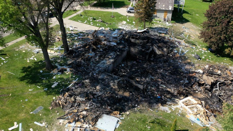 911 callers after explosion: 'The house is gone'