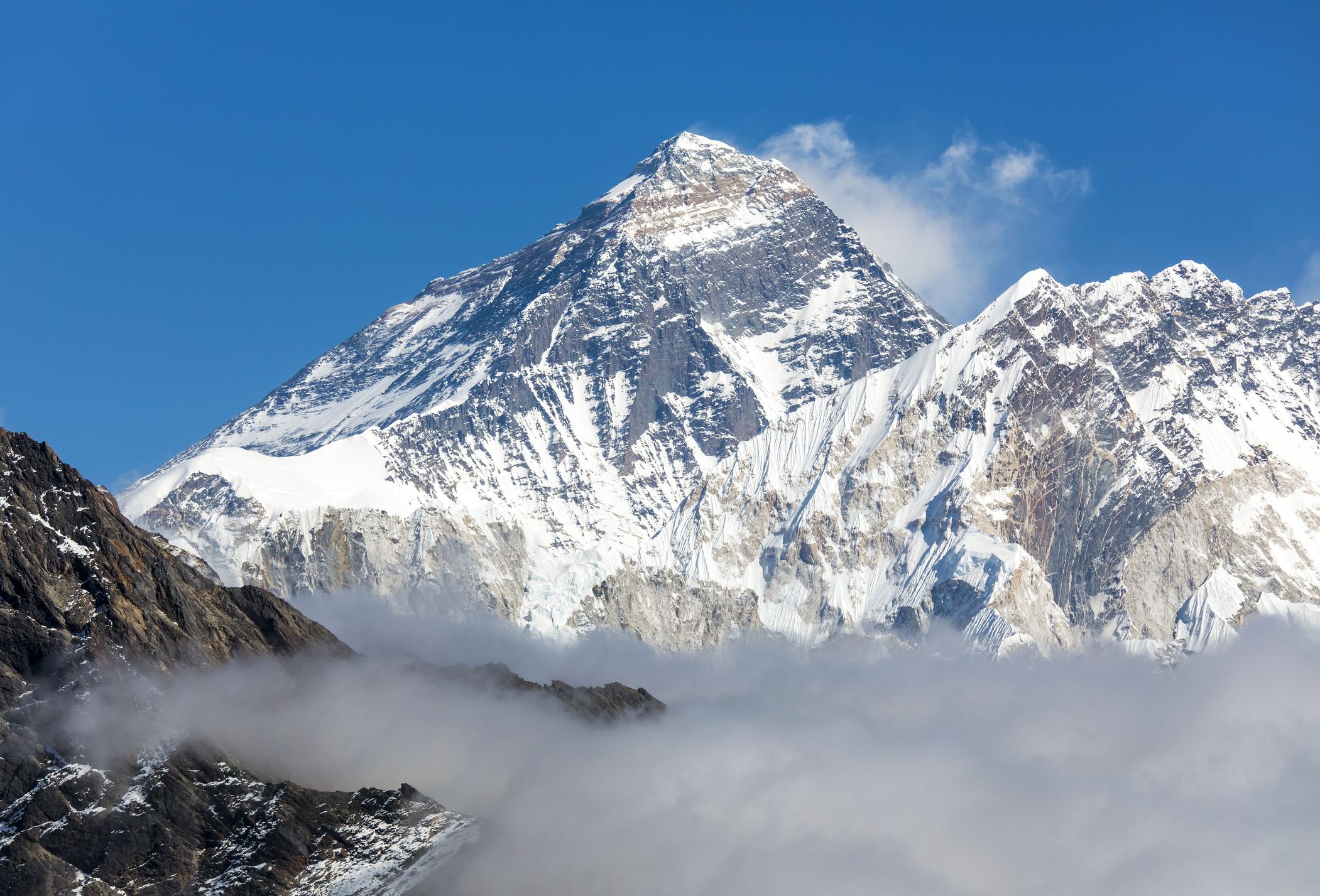 This guy just climbed Everest in under 10 hours