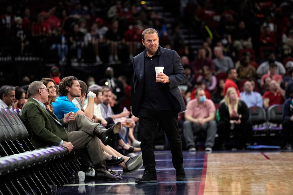 Fertitta Entertainment agrees to buy Caesars Entertainment for $17.6 ...