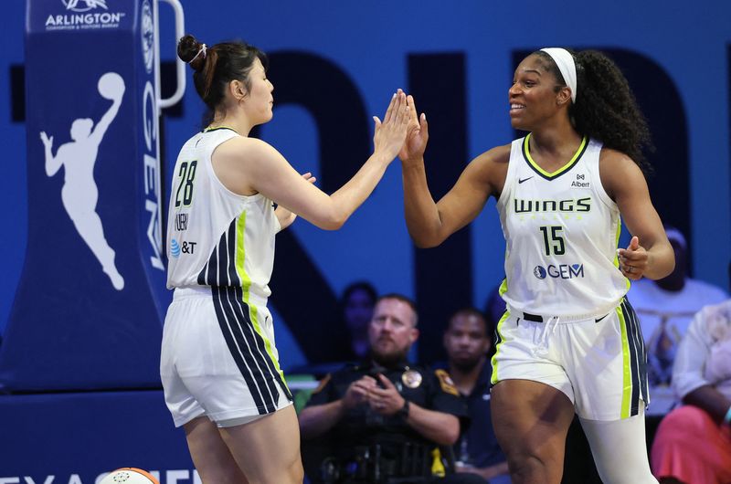 Lynx sign C Teaira McCowan, add depth to frontcourt