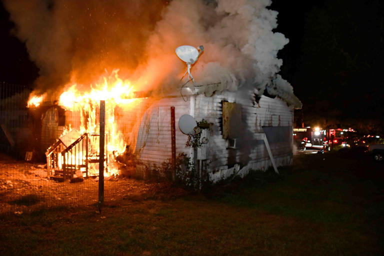 1 killed, 1 severely burned in early-morning Colleton County structure fire