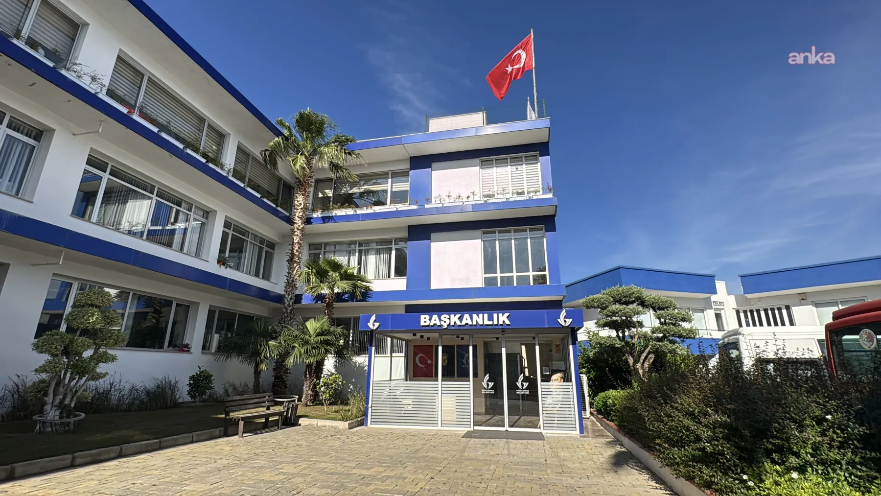 Başkanı tutuklanıp görevden uzaklaştırılmıştı: Güzelbahçe Belediyesi ...