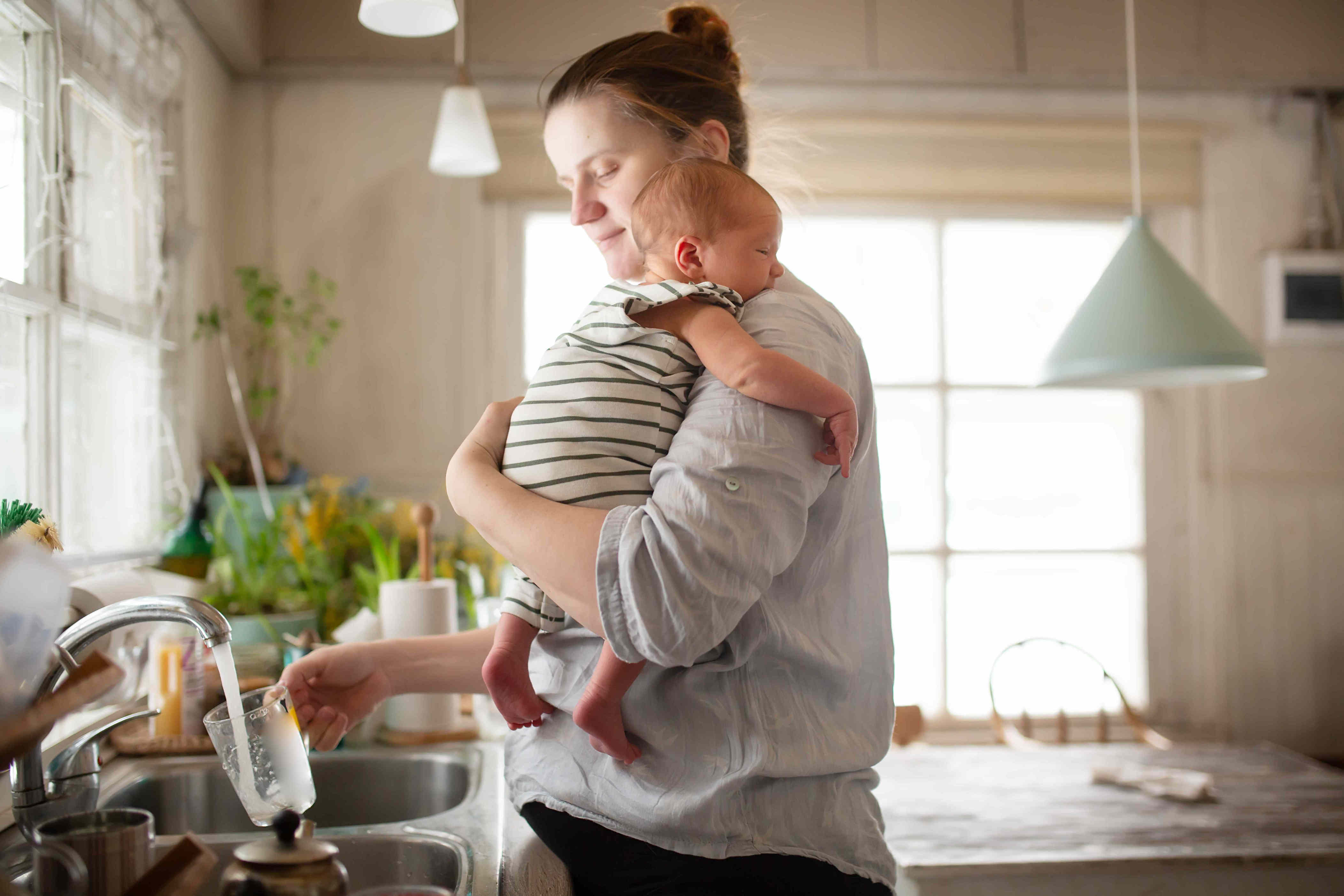 Postpartum visitors did the kindest thing for me—and they can do it for ...
