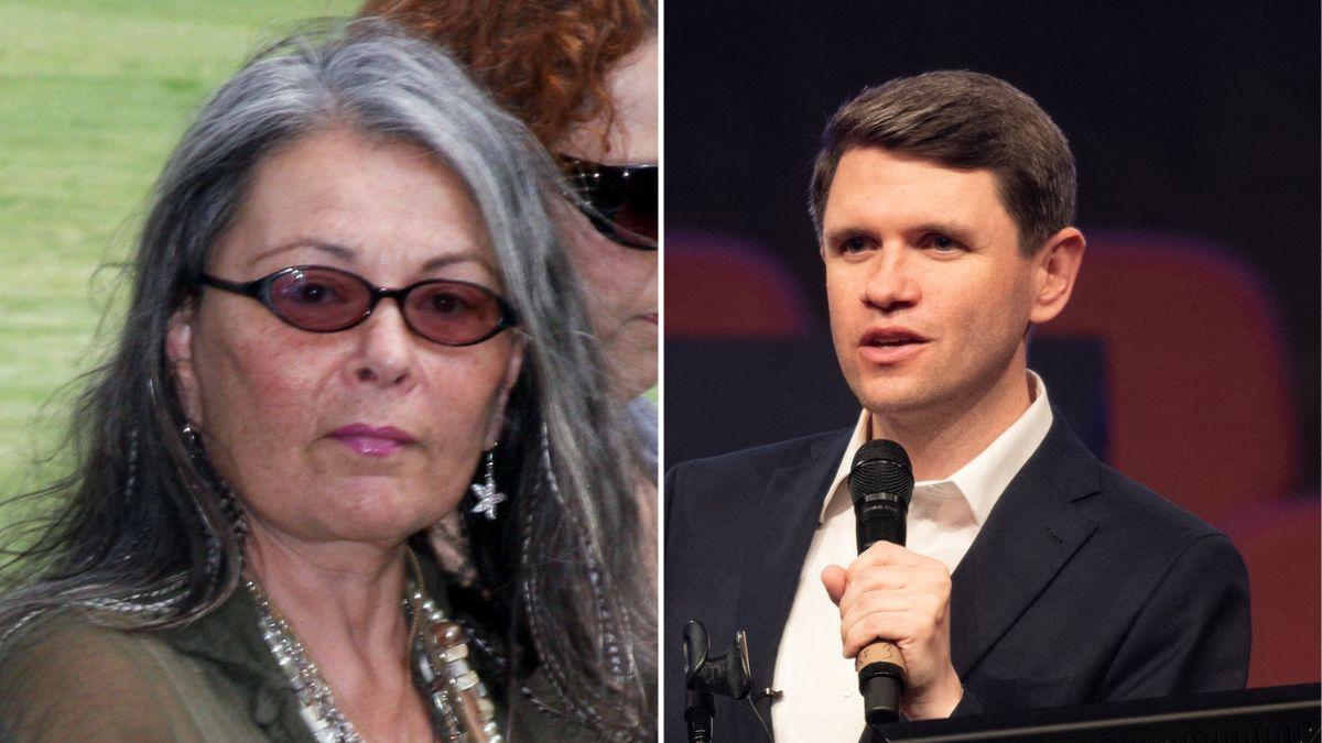 Roseanne Barr makes lewd comment at top Democrat