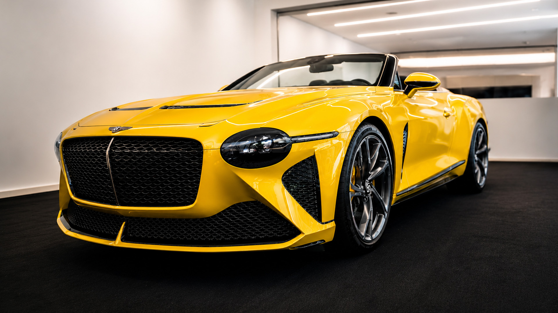 Exploring the £1.5 million Bentley Bacalar