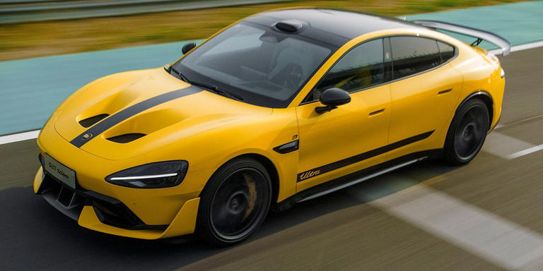 Just wow: We drove the Xiaomi SU7 Ultra on the track