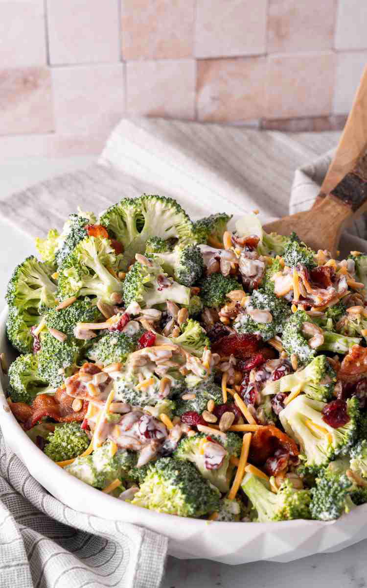 Broccoli salad with bacon