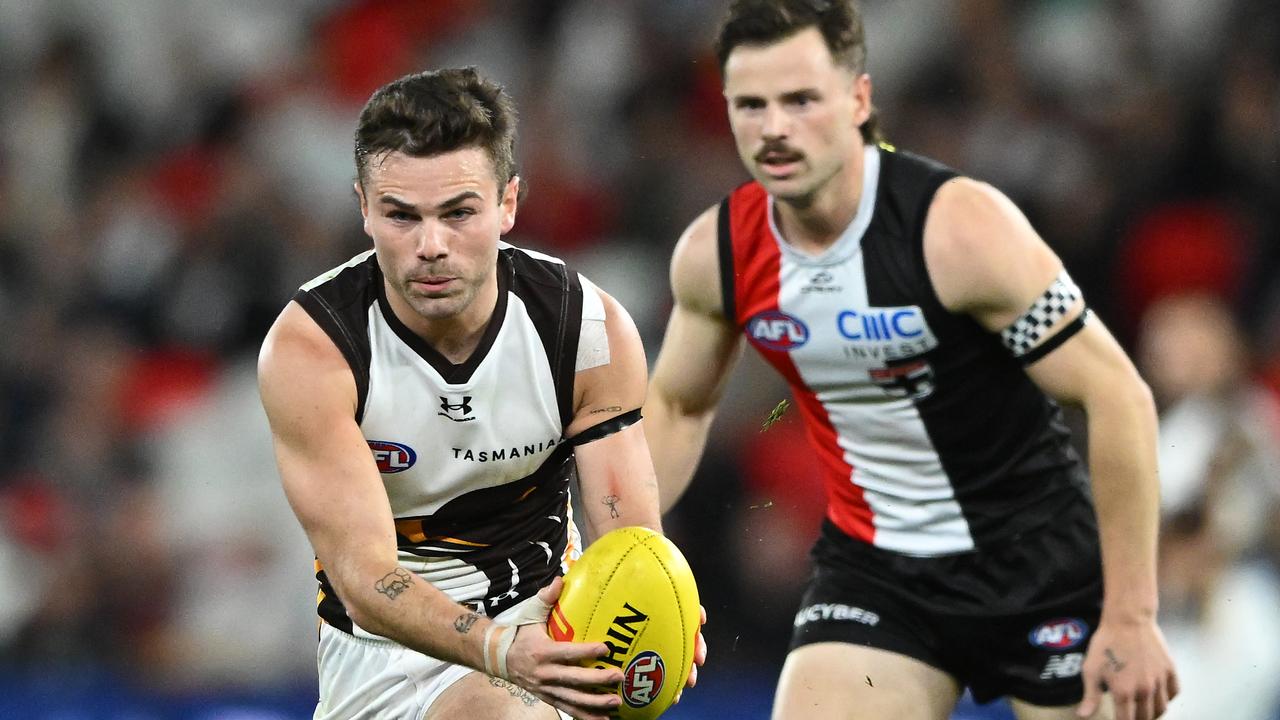 Ump's decision to disallow Hawk goal given AFL backing